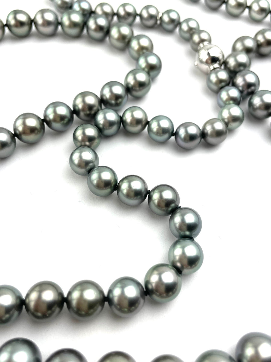 Mikimoto Tahitian Black pearl strand with original box and paperwork ...
